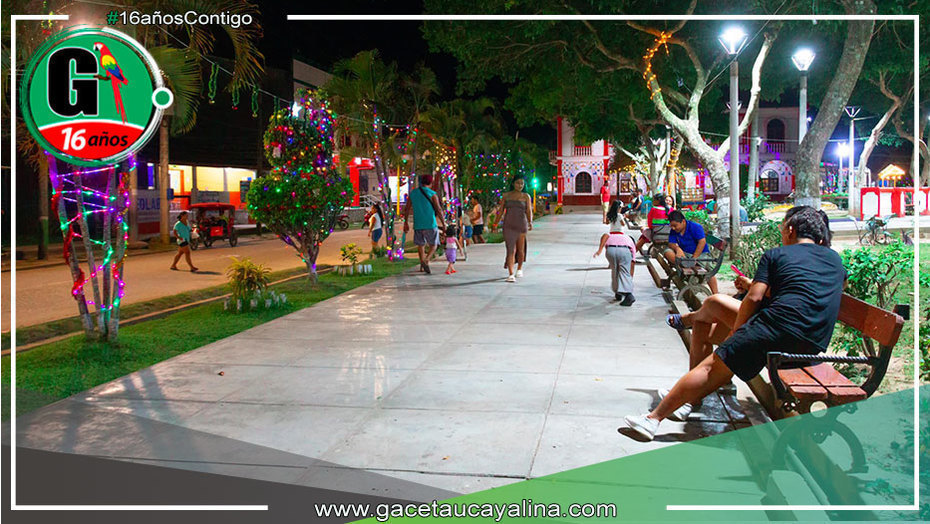 Contamana se Ilumina para Celebrar la Navidad en su Plaza Principal | Gaceta Ucayalina: Amazonas ...